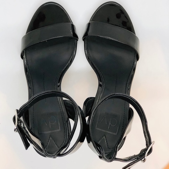 Dolce Vita | Shoes | Host Pick Dolce Vita Berkeley Heel | Poshmark